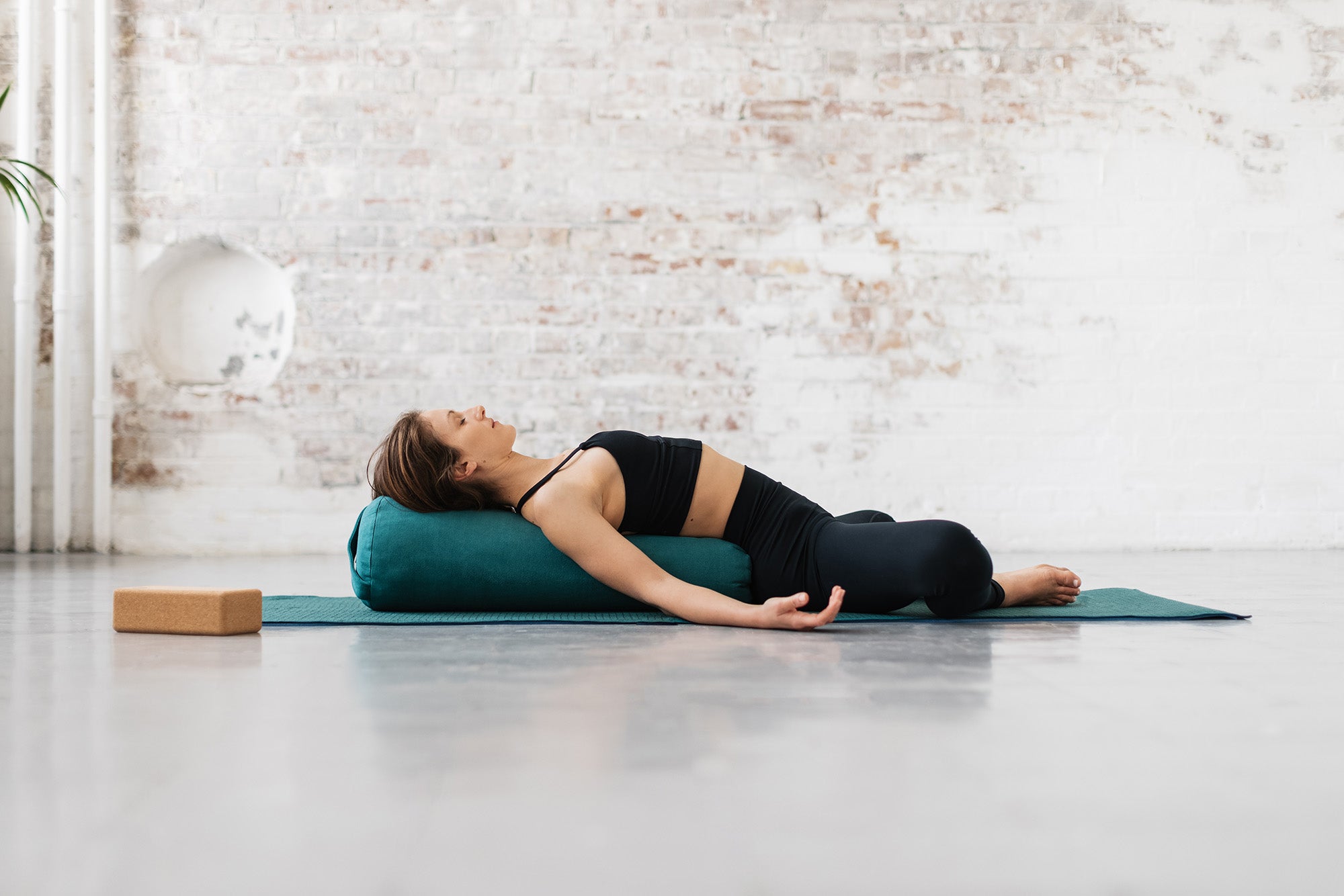 Yogamatten, Yogakleidung, Yoga-Zubehör – little yoga store